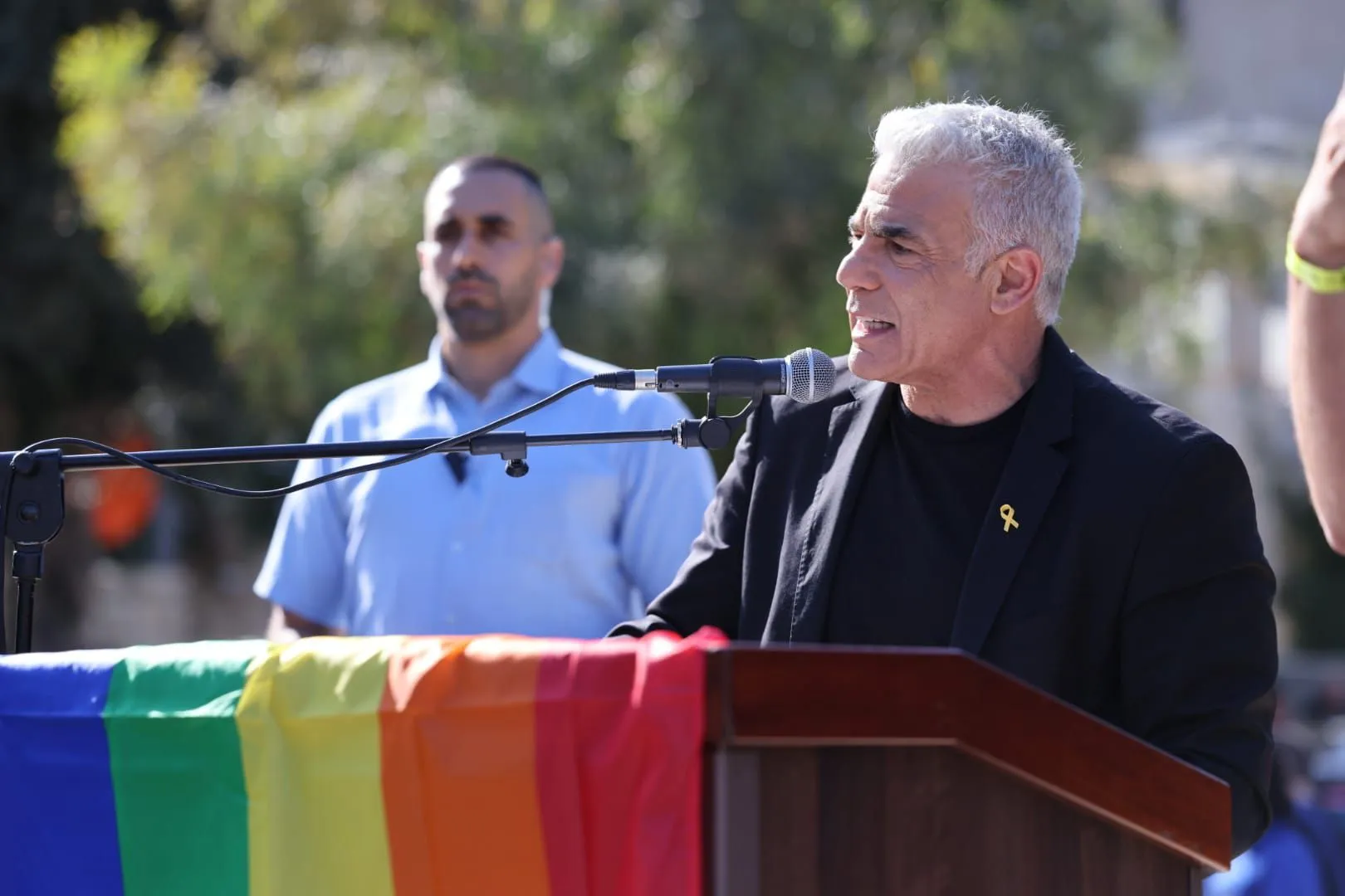 ראש האופוזיציה יאיר לפיד בנאום בעצרת הגאווה בירושלים חמל
